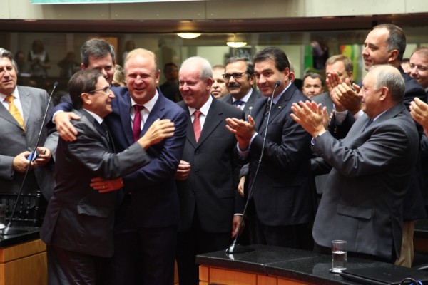 Deputados devidamente empossados